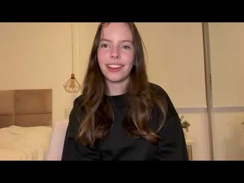 Julia Sette - Elenco Digital